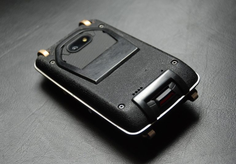 Star Trek Communicator Smartphone - Ed Zephyr